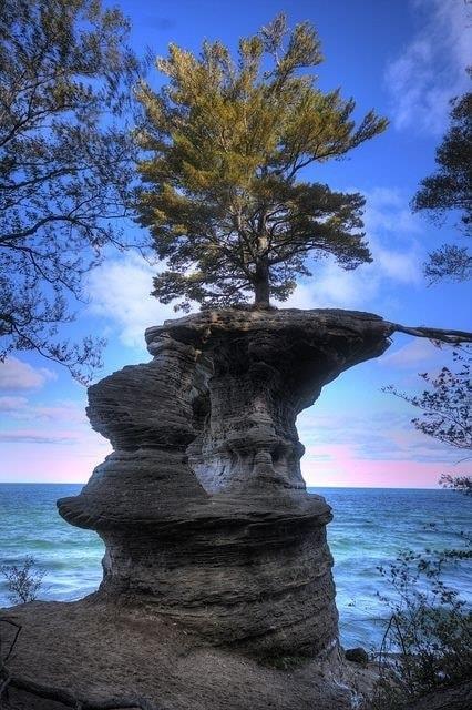 The History of Pictured Rocks in Photos - Beauty of Planet Earth ...