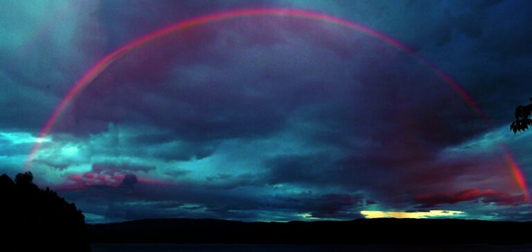 We All Know Rainbows But Have You Ever Seen a Moonbow – A Night Rainbow ...