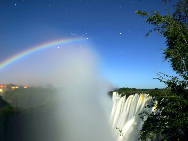 We All Know Rainbows But Have You Ever Seen a Moonbow – A Night Rainbow ...