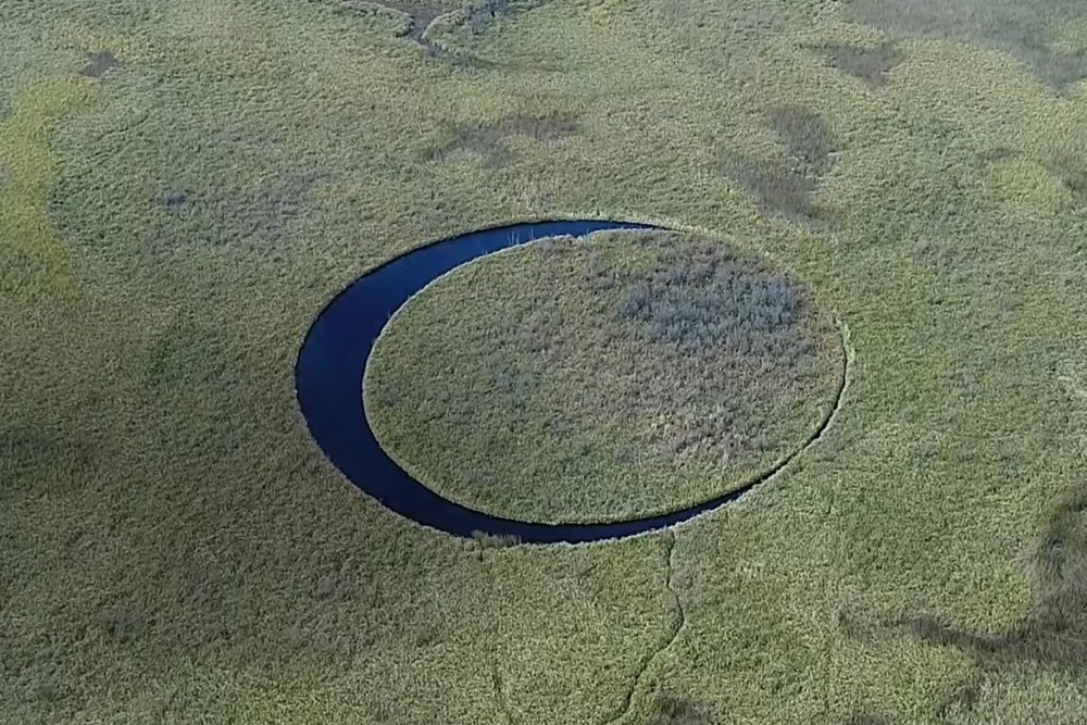 This Circular Island in Argentina Not Only Floats, But Also Rotates ...
